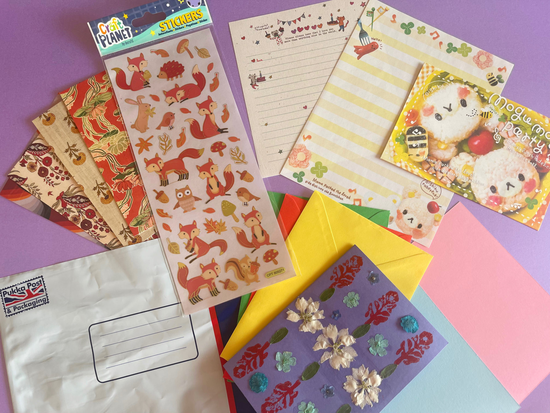 DIY CRAFTS: How to make a Happiness Kit - Craft & Travel